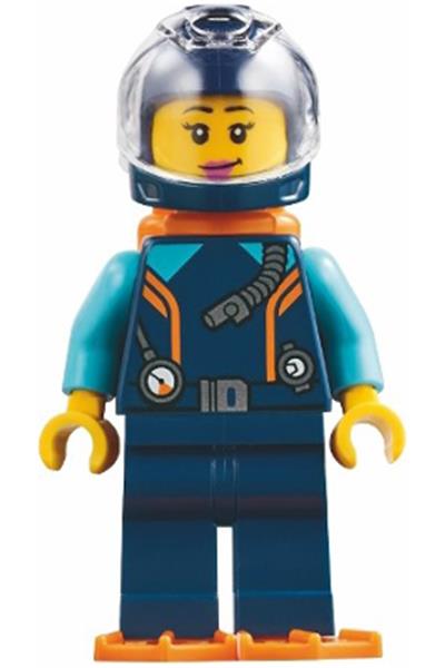 LEGO Harbormaster's Office Diver adp151 | BrickEconomy