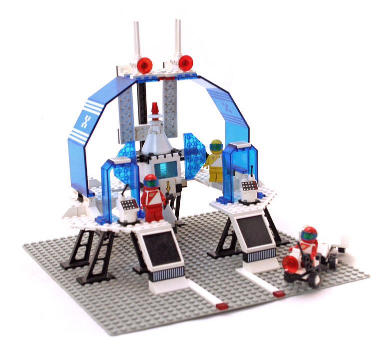 LEGO 6953 Futuron Cosmic Laser Launcher | BrickEconomy