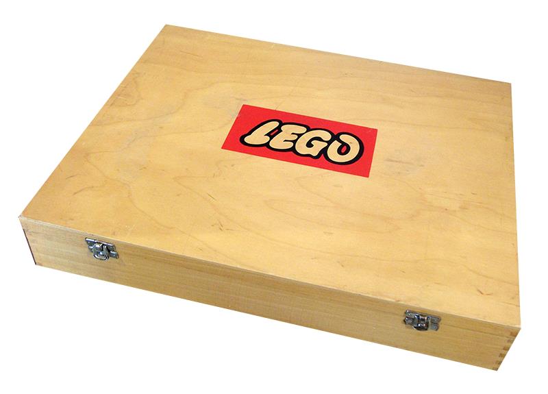 LEGO 712-2 Wooden Storage Box Medium with Contents | BrickEconomy